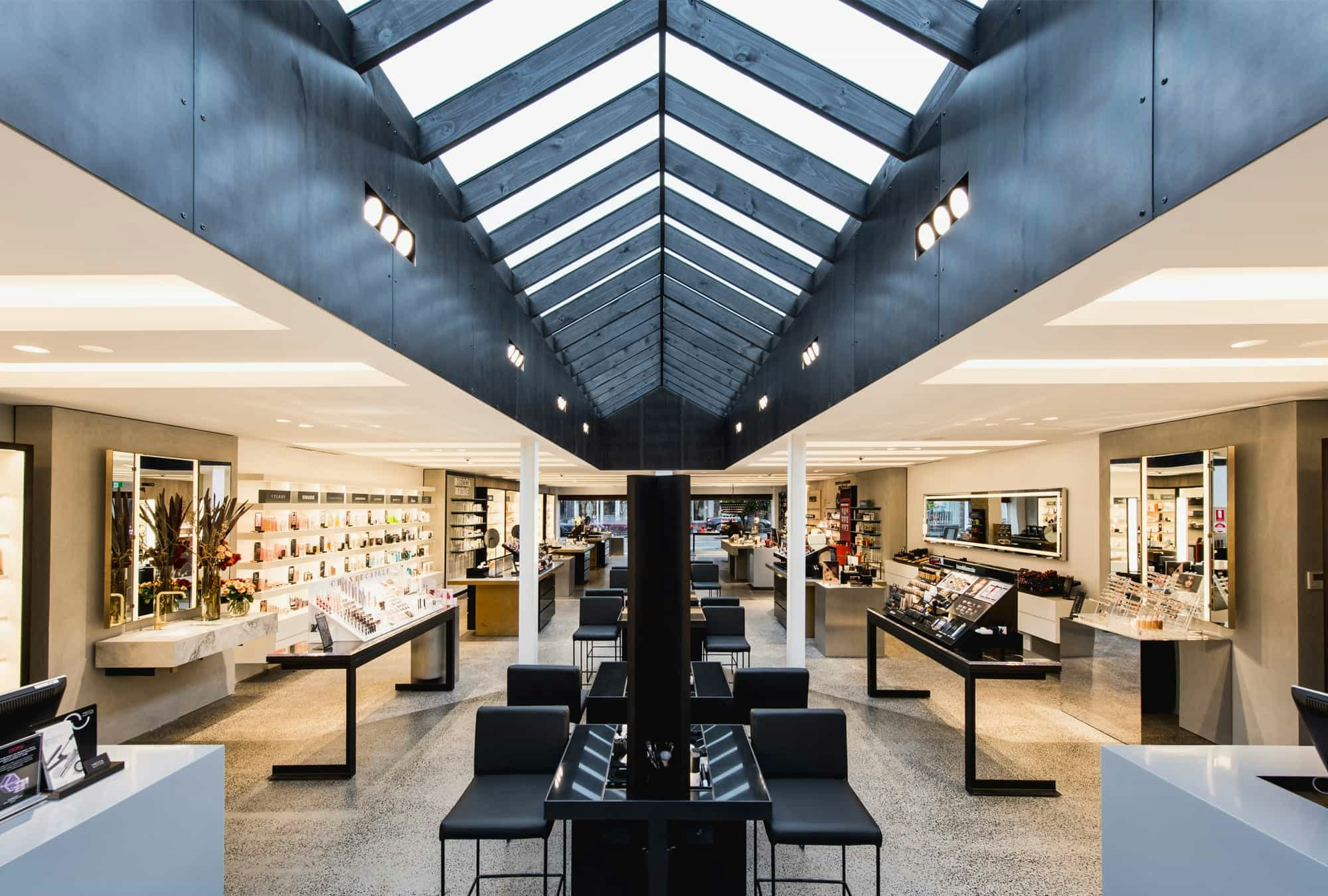 Using Sunlight In Retail Lighting Design